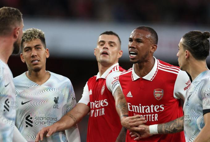 Οπαδοί της Έβερτον έκαναν στάση σε... ξένο σπίτι για να δουν το Άρσεναλ-Λίβερπουλ! (pic) | SDNA