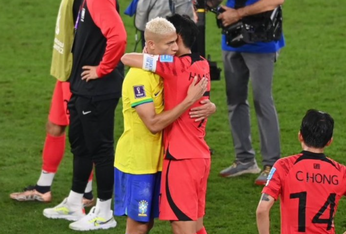 To fair play του Ρισάρλισον: Η αγκαλιά και η αποθέωση στον Σον (pic) | SDNA