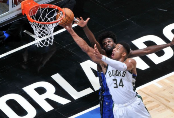 Απίθανη τάπα του Γιάννη στον Άιζακ - Του «έσβησε» τα φώτα (vid) | SDNA