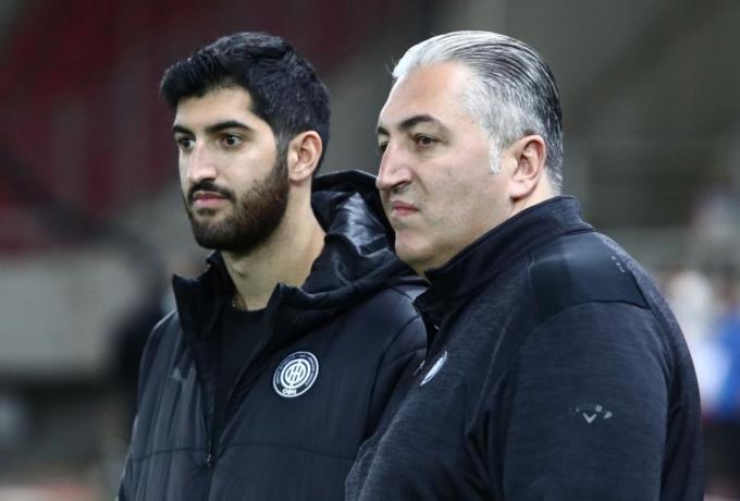 Στον δρόμο του Μιχάλη Μπούση ο γιος του: Διέγραψε ό,τι έχει σχέση με ...