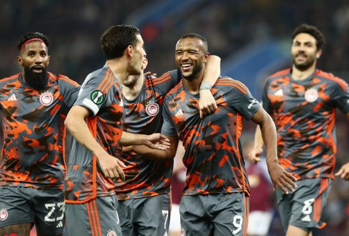 Άστον Βίλα – Ολυμπιακός 2-4 | SDNA