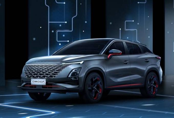Φουλ αντεπίθεση με τα Omoda E5 και Jaecoo 7 | SDNA