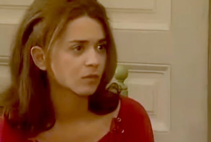 Χαρά Σμύρου: Η «Ματούλα» σαρώνει ως ψυχολόγος στο Μαρούσι 22 χρόνια μετά το «Καφέ της Χαράς ...