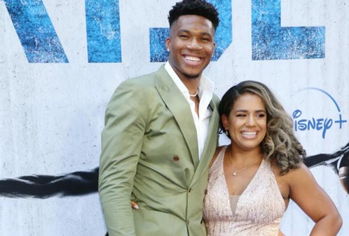 Ο Αντετοκούνμπο μαθαίνει ελληνικά στη γυναίκα του - Έτοιμος για πέμπτο παιδί (vids) | SDNA