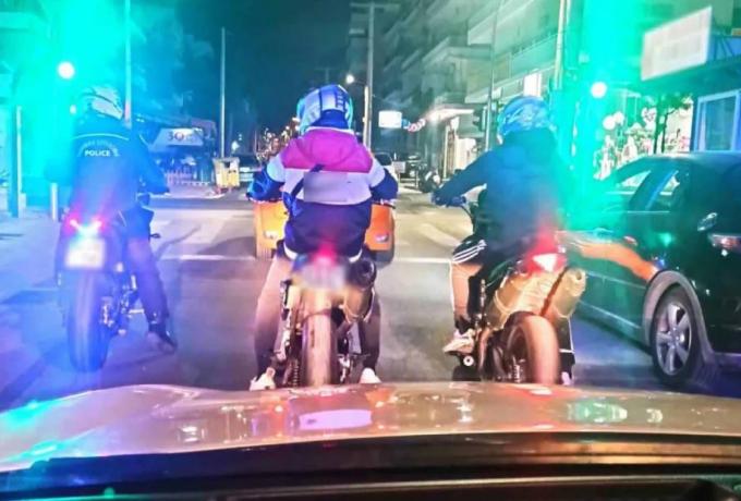 Μέγαρα: Απετράπησαν αυτοσχέδιοι αγώνες μοτοσικλετών - Συνελήφθη ο διοργανωτής, στις 39 οι ...