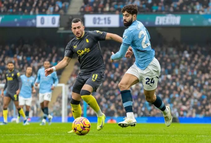 Αήττητη εντός έδρας η Έβερτον, γειτονική μονομαχία στην Κωνσταντινούπολη | SDNA