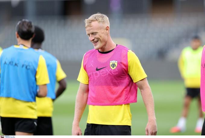 Στιγμές ευτυχίας για τον Γιόνσον της ΑΕΚ που έγινε μπαμπάς (pic) | SDNA