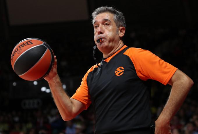 Απίστευτο: Γκαρσία και Πιτσίλκας διαφώνησαν στο instant replay στο Ντουμπάι - Αστέρας κι έδωσαν ...