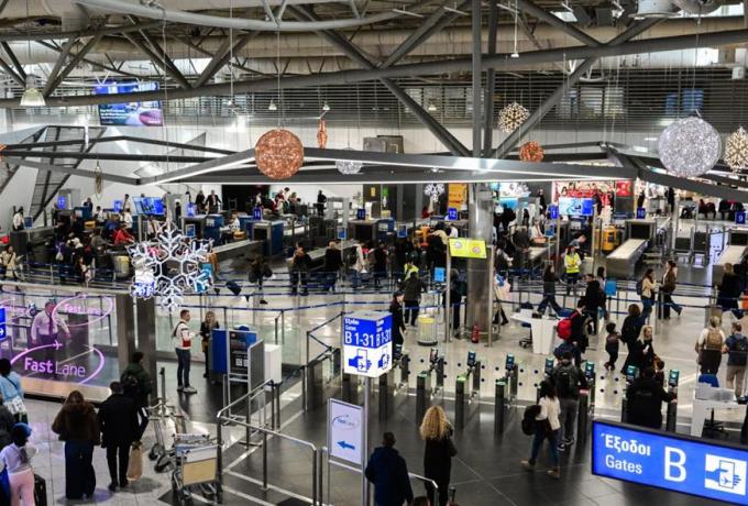 FIR Αθηνών: Το πόρισμα για το μπλακ άουτ στα αεροδρόμια - Υπήρξε «ψηφιακός θόρυβος», πώς ...